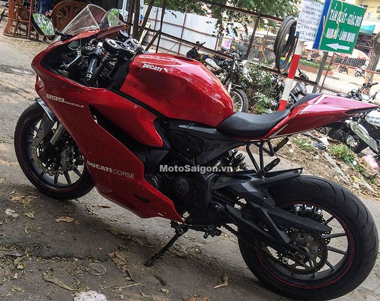เวียดนามหัวใสแปลง Bennelli เป็น Panigale 989