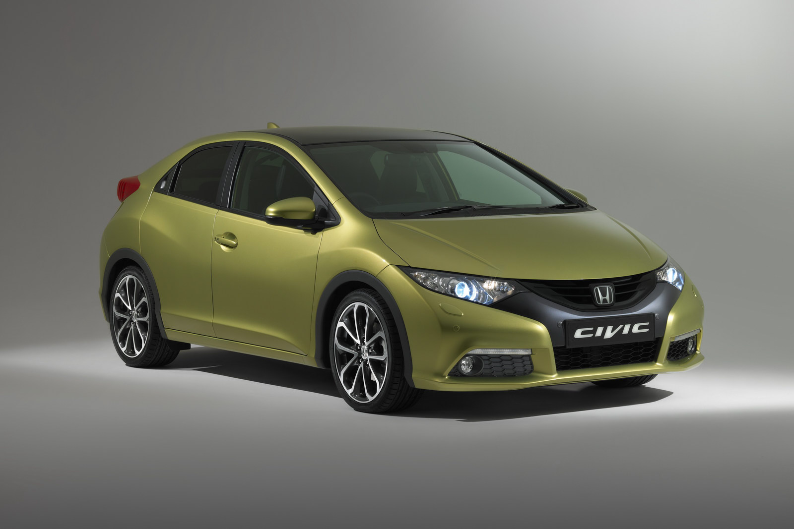 Honda Civic Hatchback แรงไม่ครบแต่ลุค Type R
