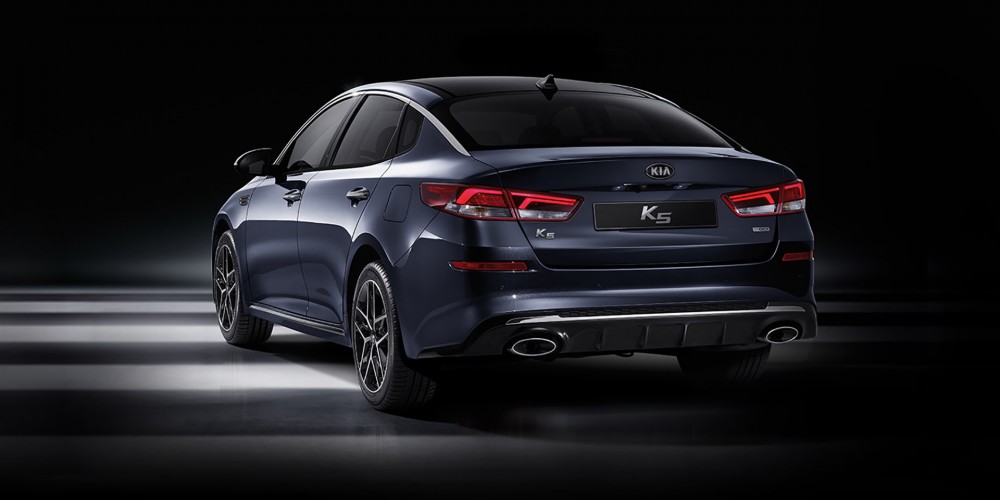 Kia Optima ซีดานขนาดกลางรุ่นปรับโฉมใหม่แข่งกับ Accord และ Camry ...