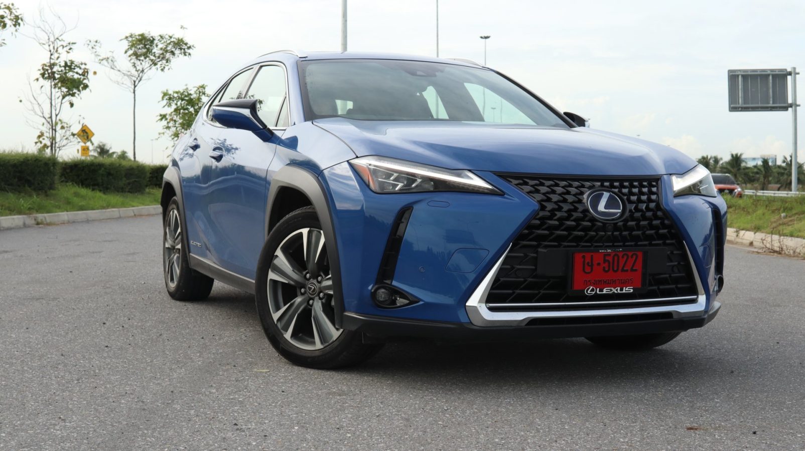 Lexus เผยข้อมูล ต้นแบบ "รถไฟฟ้าพร้อมออพชันเกียร์กระปุก" | Ridebuster.com