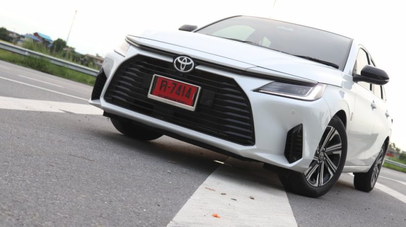 ผลการทดสอบ Toyota Yaris Ativ Premium Luxury 2023 | Ridebuster.com