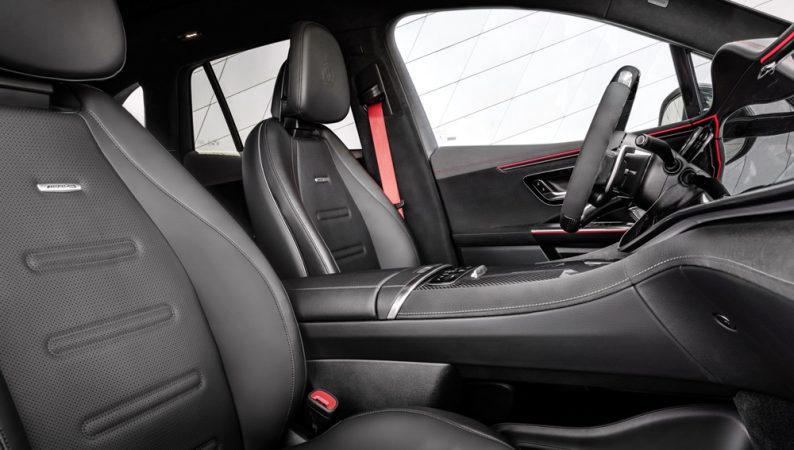 2024 Mercedes-AMG EQE อเนกประสงค์ไฟฟ้าตัวแรง พกม้าสูงสุด 687 PS แรงบิด ...