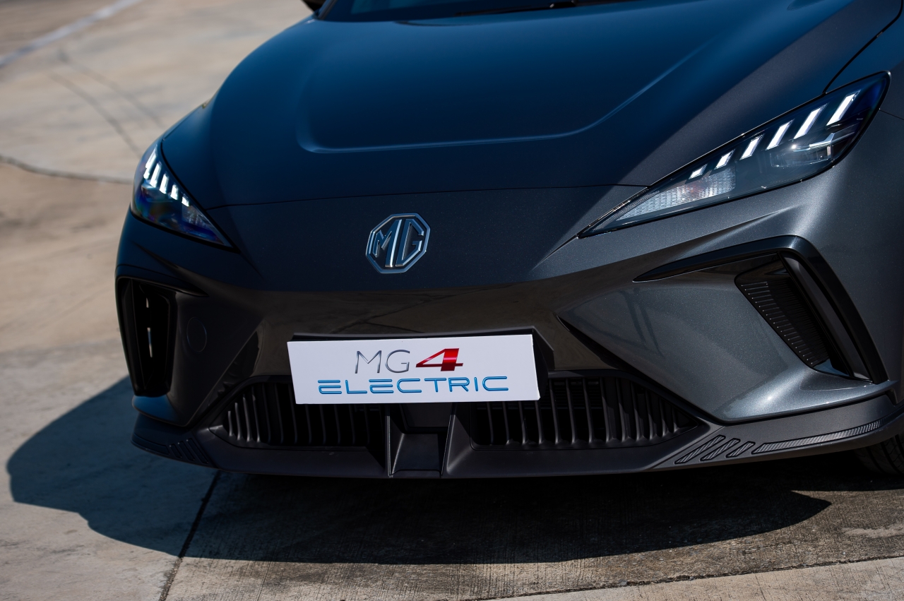 MG4 Electric รุ่น D ยลโฉม ตัวเริ่มต้น ต่างอะไรบ้าง | Ridebuster.com