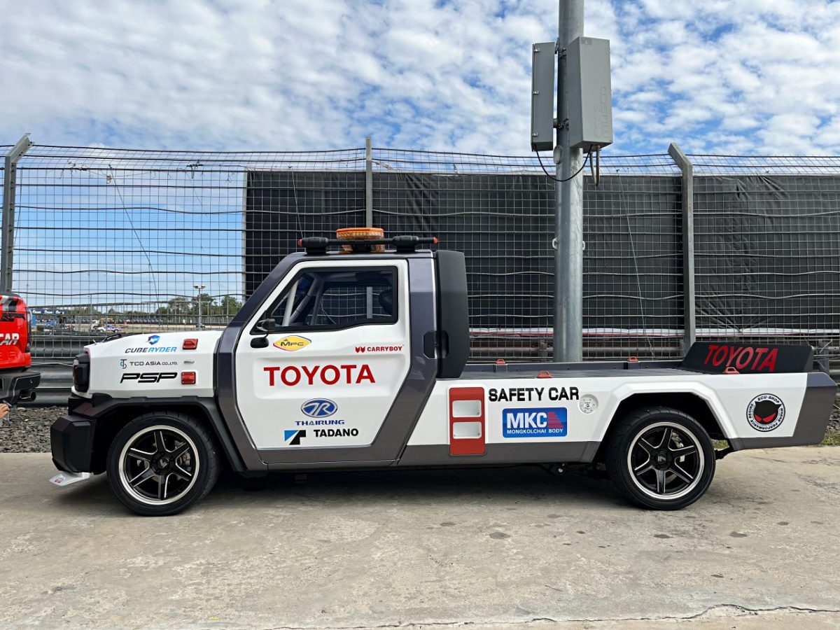 Toyota IMV0 ชมว่าที่คันจริง .. น่าใช้ ขนาดไหน | Ridebuster.com