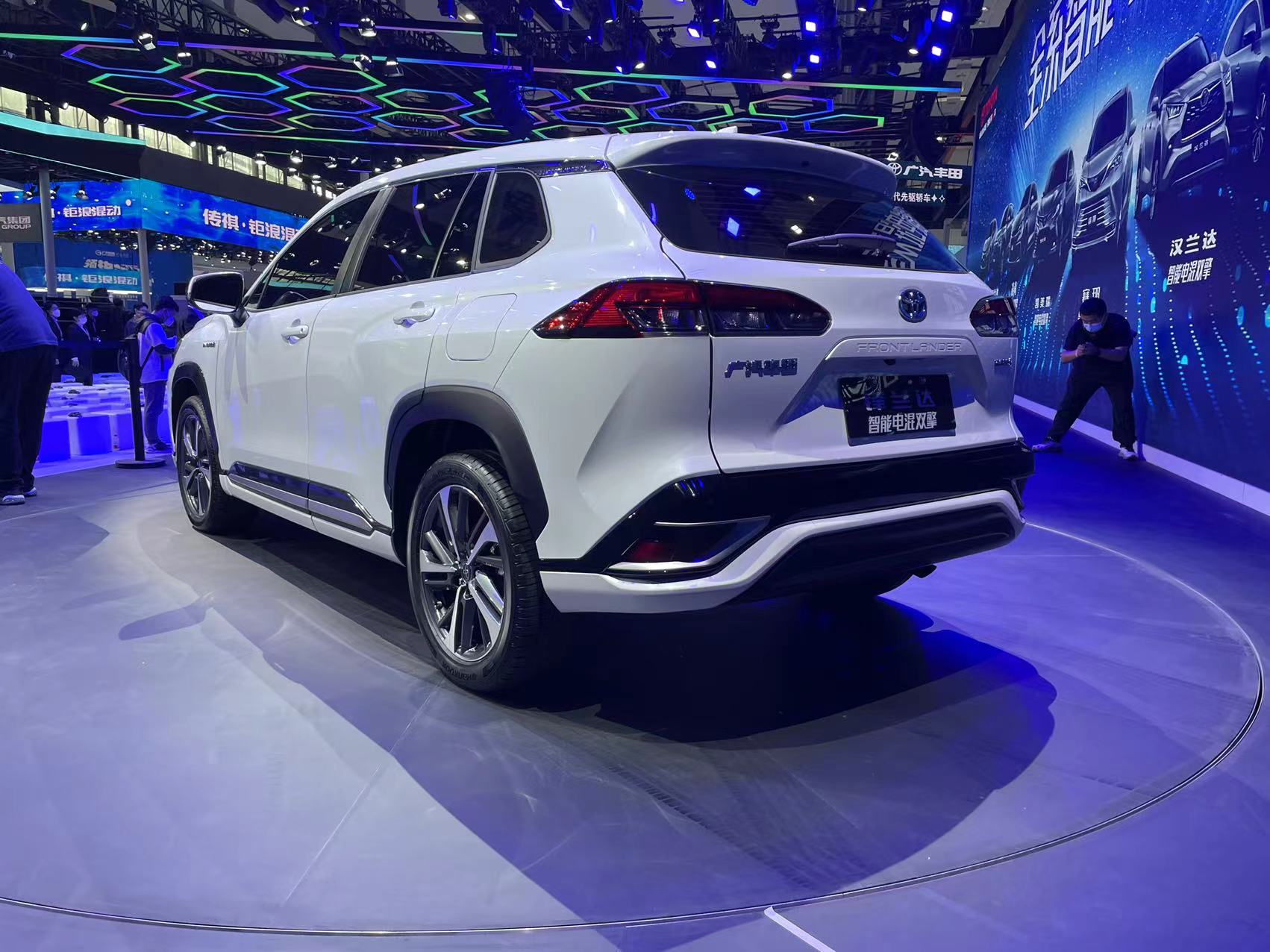 Toyota Frontlander ร่างสอง Corolla Cross ขาย Hybrid ที่จีน