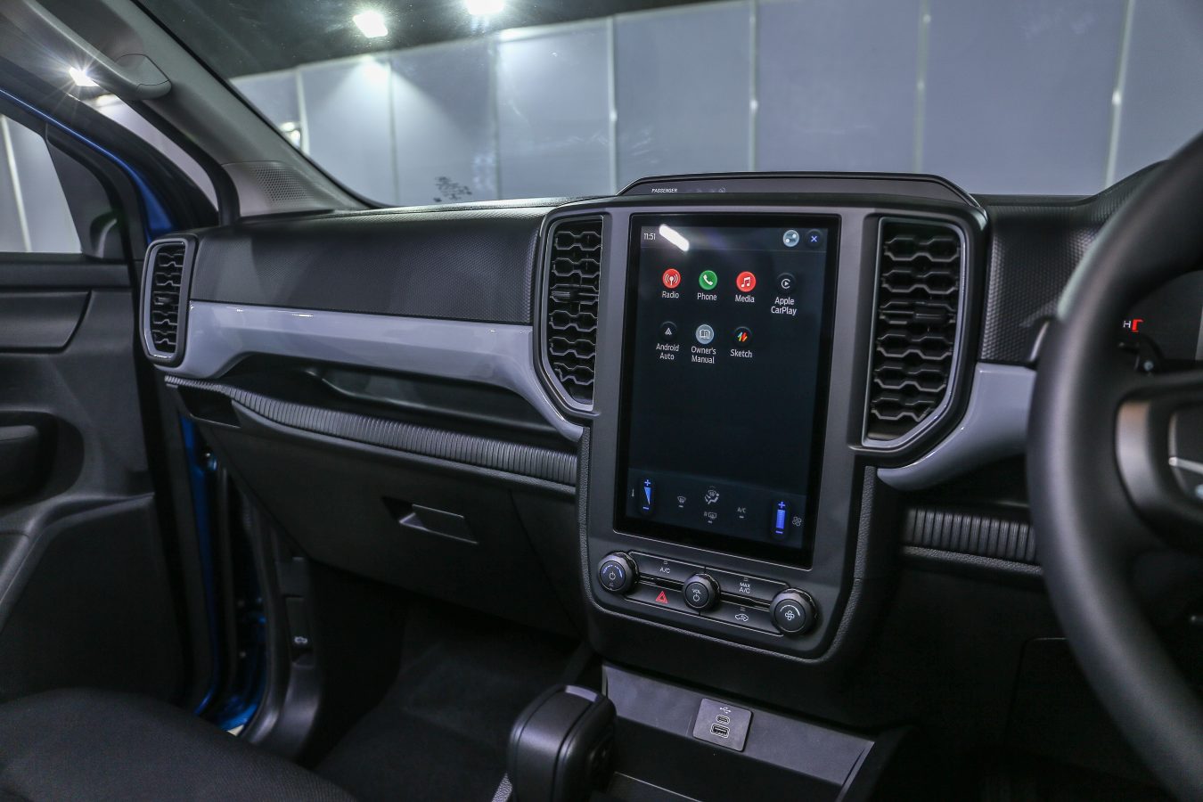 Ford Ranger XLS ยกสูงรุ่นใหม่ราคาคุ้มค่าเริ่ม 794,000 บาท