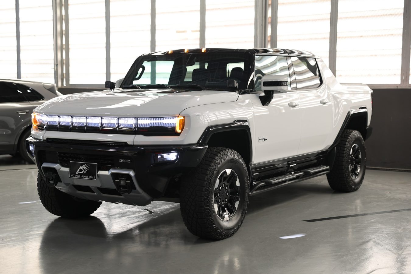 ข้อมูลชี้ Toyota ซุ่มพัฒนา "กระบะไฟฟ้ารุ่นใหม่" โดยมี Tesla Cybertruck ...