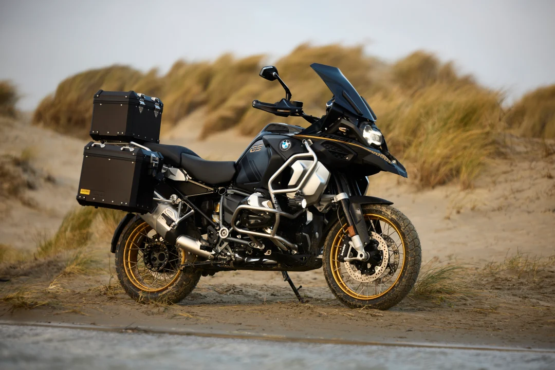 BMW R1250GS Adventure Ultimate Edition มาแล้วรุ่นสั่ง ราคา 1,399,000 ...