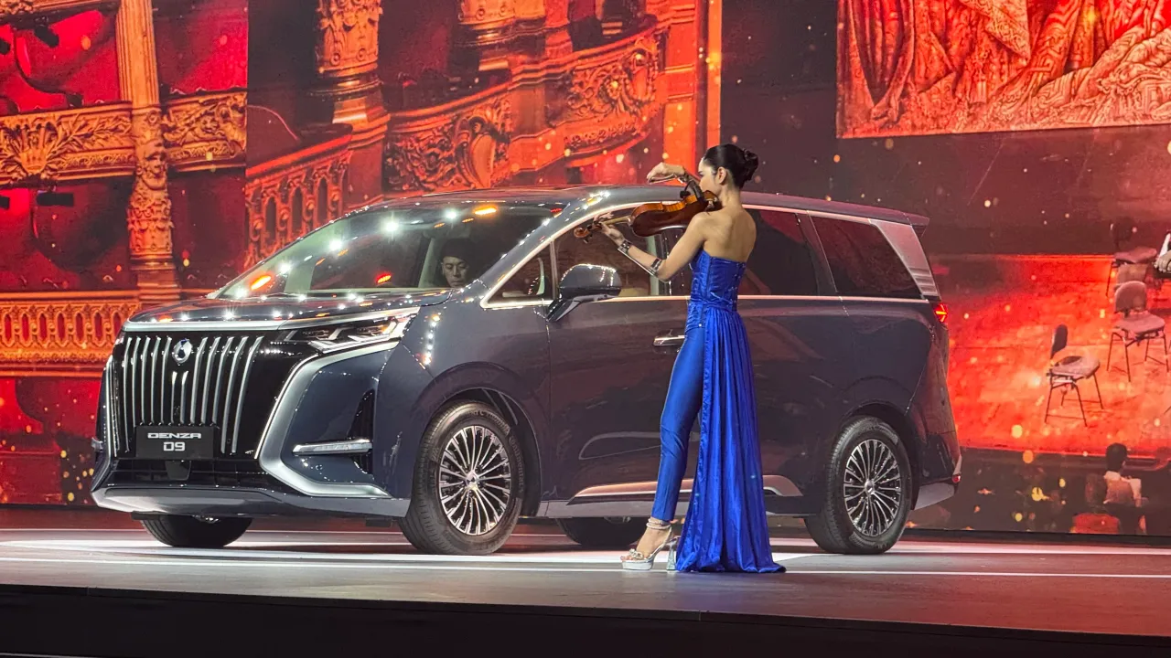 Denza D9 พรีเมียม e-mpv ขายไทย ราคาเริ่ม 1,999,900 บาท | Ridebuster.com