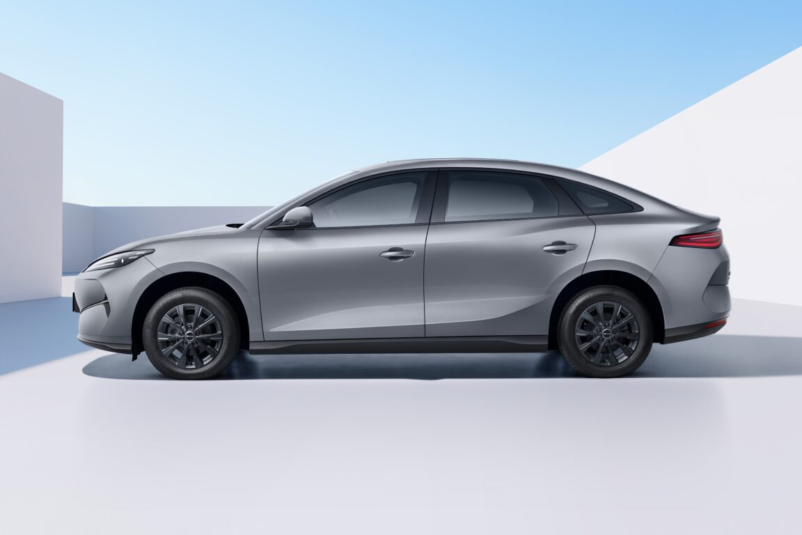 BYD เผยโฉมว่าที่แท็กซี่จีนรุ่นใหม่ BYD e7 วิ่งไกลสุด 520 กม.