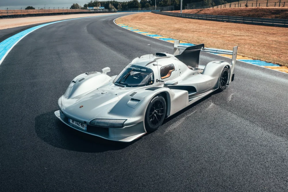 Porsche 963 RSP ตัวแข่งร่างวิ่งถนนถูกกฏหมาย ผลิตเพียงคันเดียวบนโลก ...