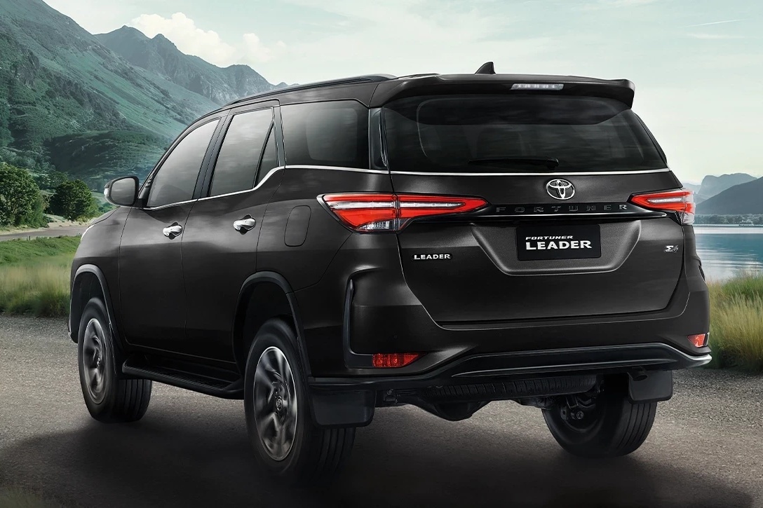 Toyota Fortuner Leader G+ รุ่นย่อยใหม่สปอร์ตพีพีวีขับสอง 1.439 ล้าน